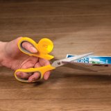 LED Light Up Scissors 8.5 Inches (Various Colors) – A1 Vacuum & Sewing Reno